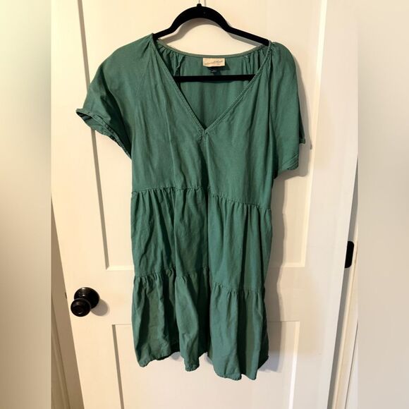 Universal Thread | Tops | Universal Threadgreen Tiered Short Sleeve ...